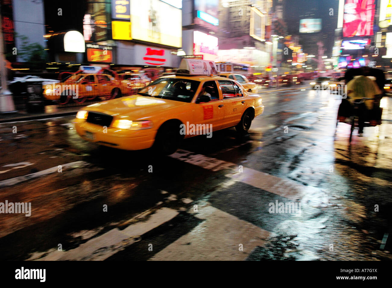yellow cab in manhattan Stock Photo - Alamy