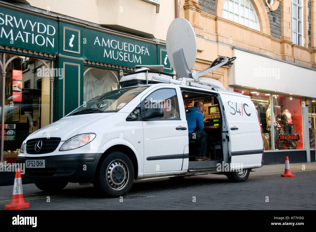 S4C welsh language television mobile transmitter van on Outside ...