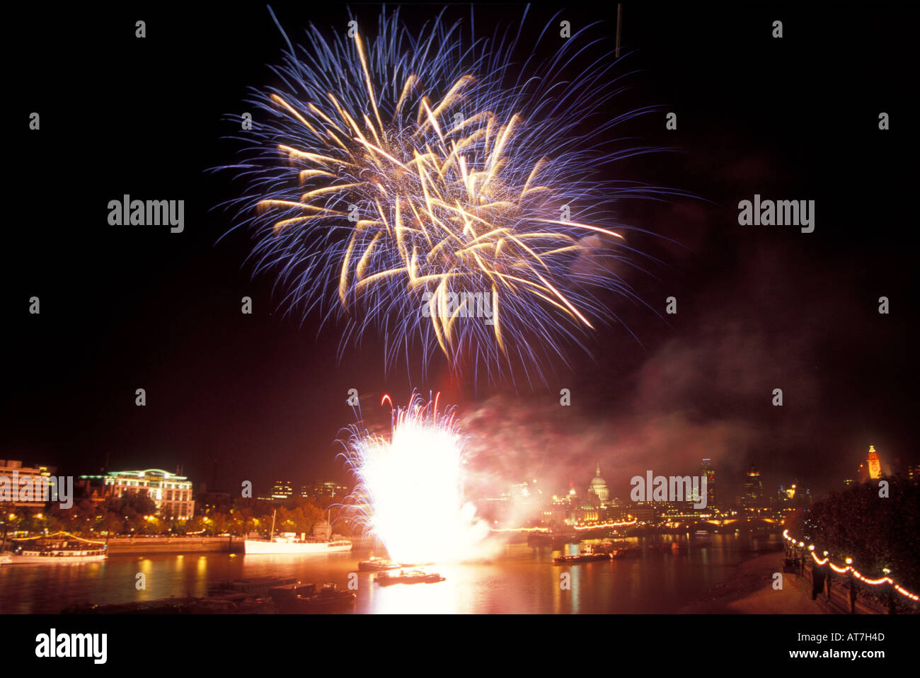 Lord Mayor's show fireworks display on the Thames Stock Photo - Alamy
