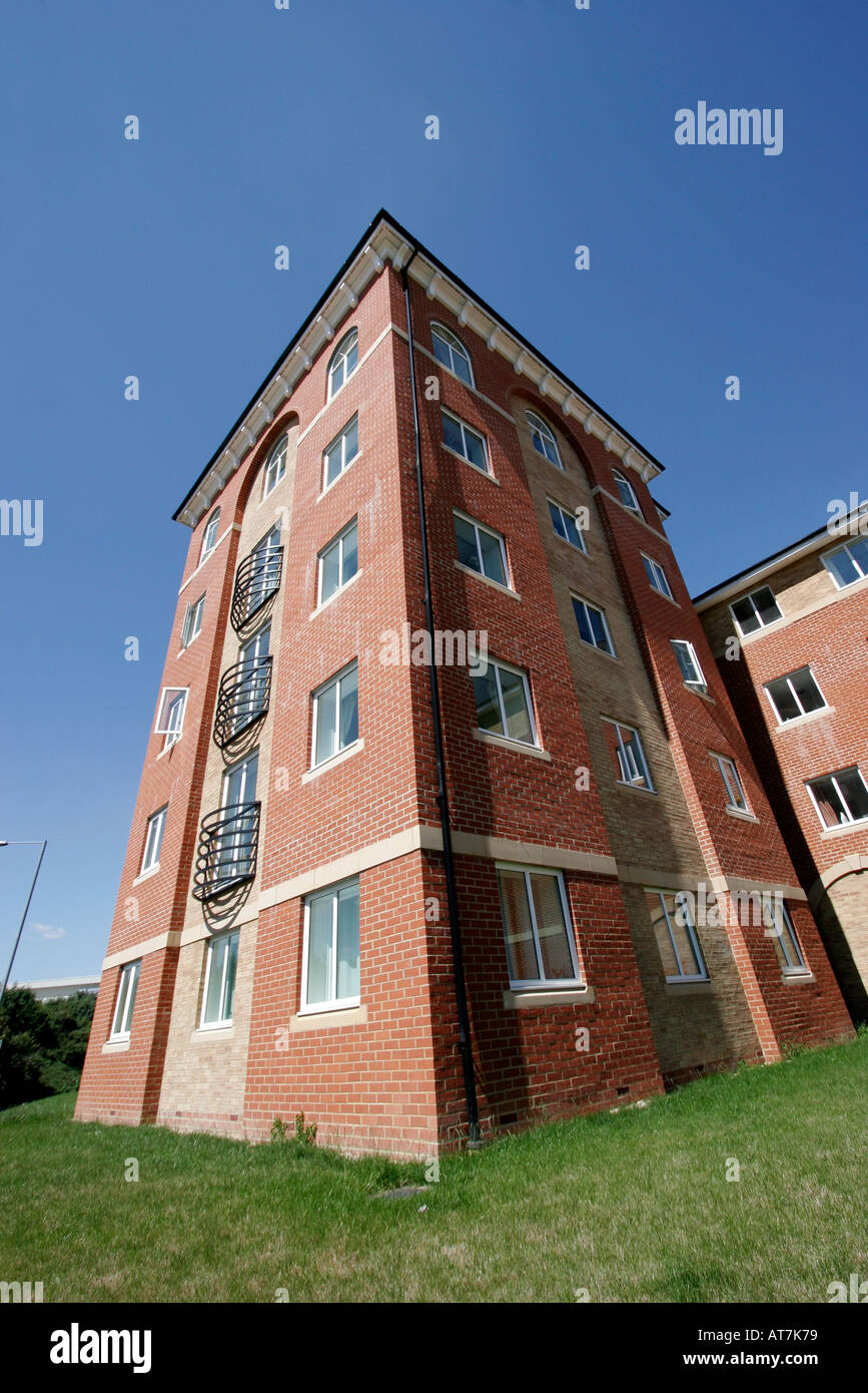 Newly built flats on the site of Swindon s historic GWR railway works ...