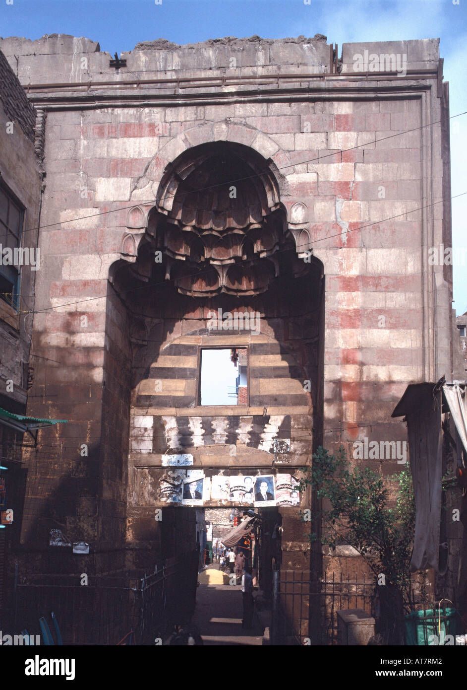 Masjid gate hi-res stock photography and images - Alamy