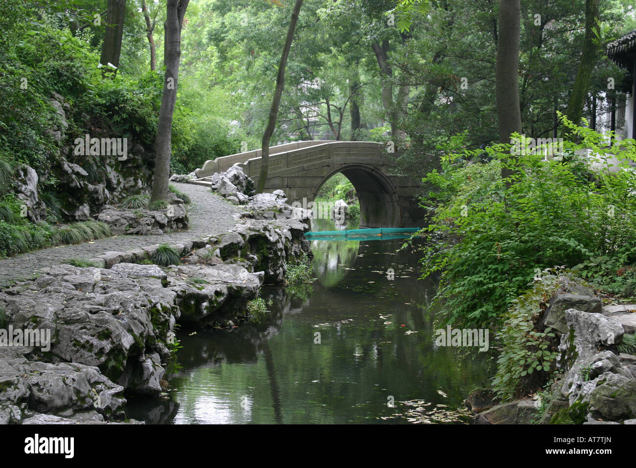 Chinese garden bridge Stock Photo - Alamy