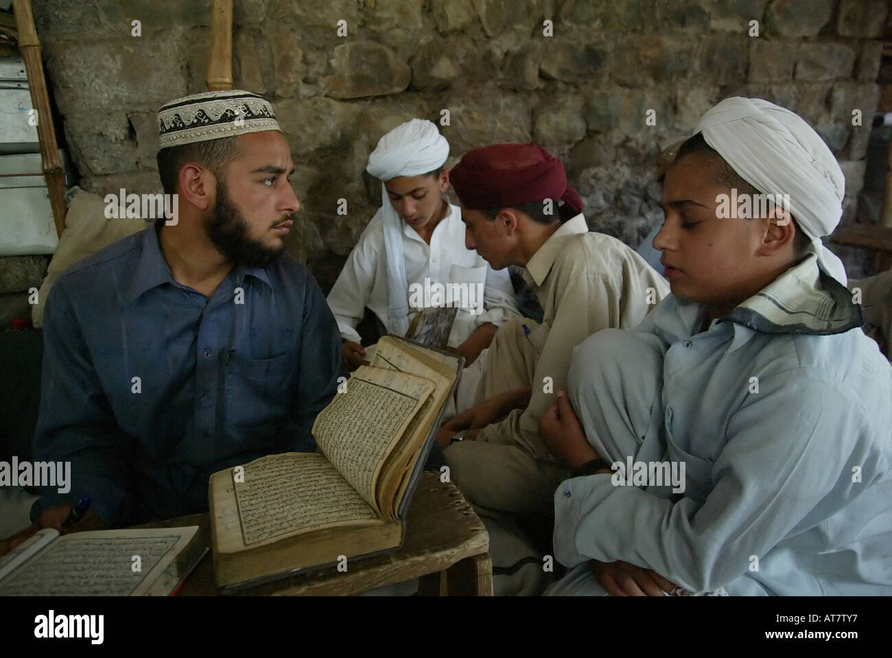 Pupils in madrassa islamic school hi-res stock photography and images ...