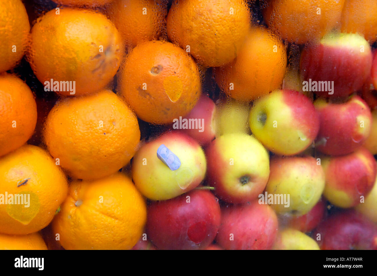 Apples behind glass fruit hi-res stock photography and images - Alamy