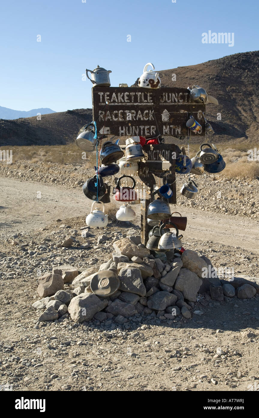 Tea kettle junction road sign hi-res stock photography and images - Alamy