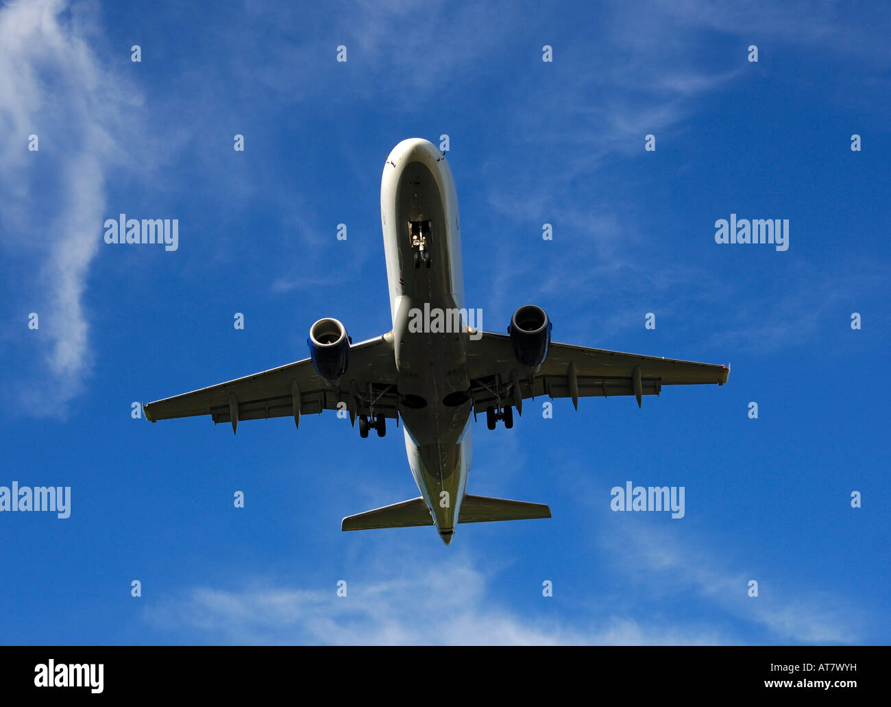 Embraer aircraft hi-res stock photography and images - Alamy