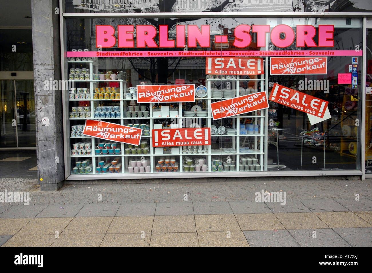 berlin store souvenirs gifts travel tourism germany ku-damm pink street ...