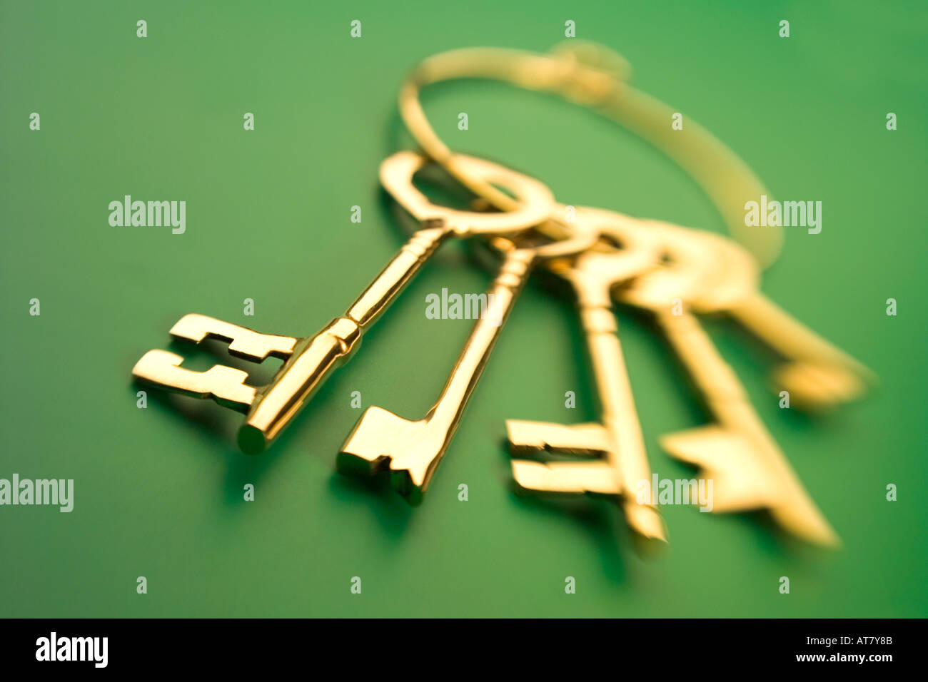 Bronze brass hi-res stock photography and images - Alamy