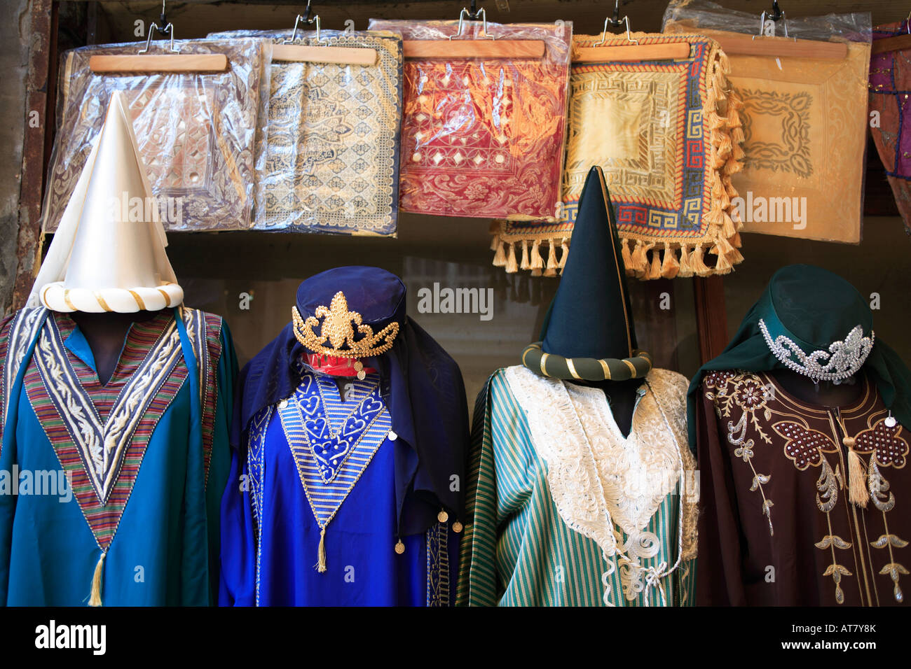 Tailor in souk hi-res stock photography and images - Alamy