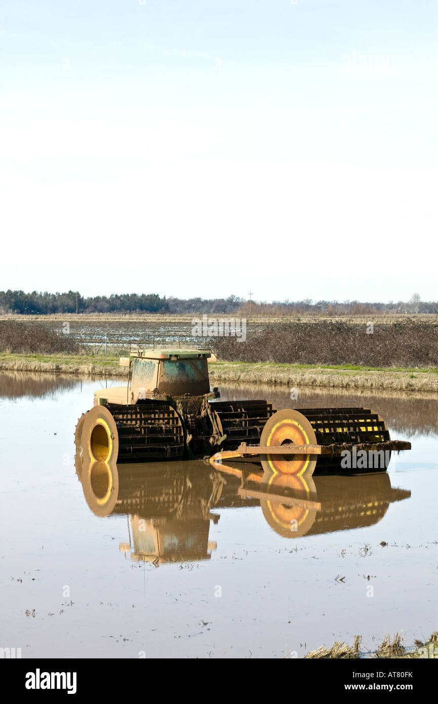 Rice tractor hi-res stock photography and images - Alamy