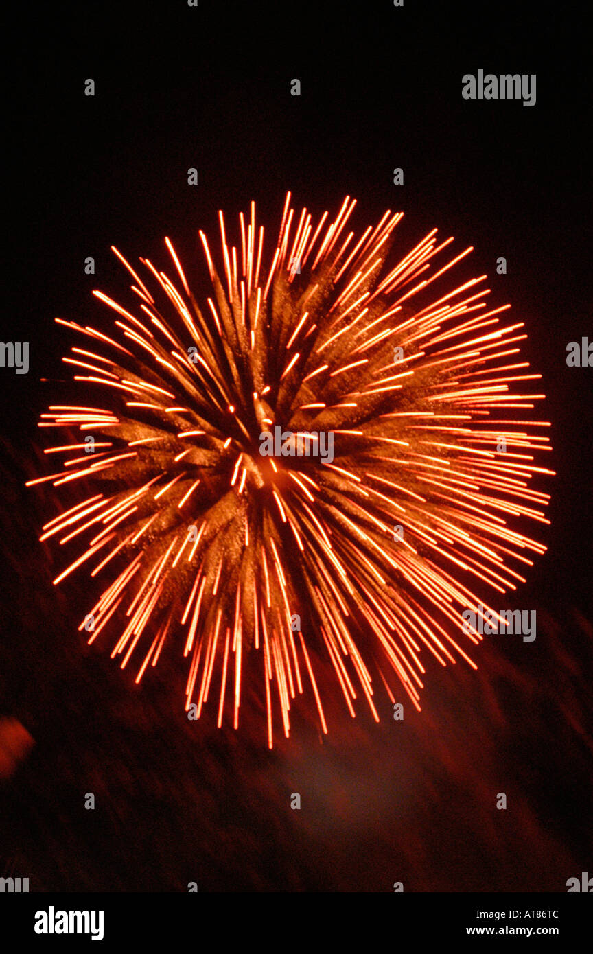 Bomb burst hi-res stock photography and images - Alamy