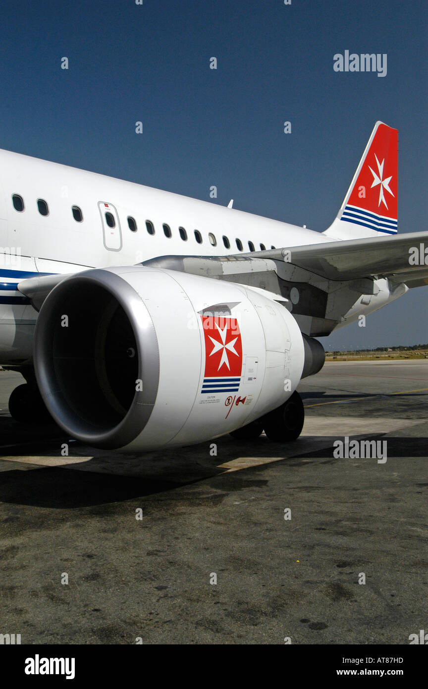 Air malta plane hi-res stock photography and images - Alamy