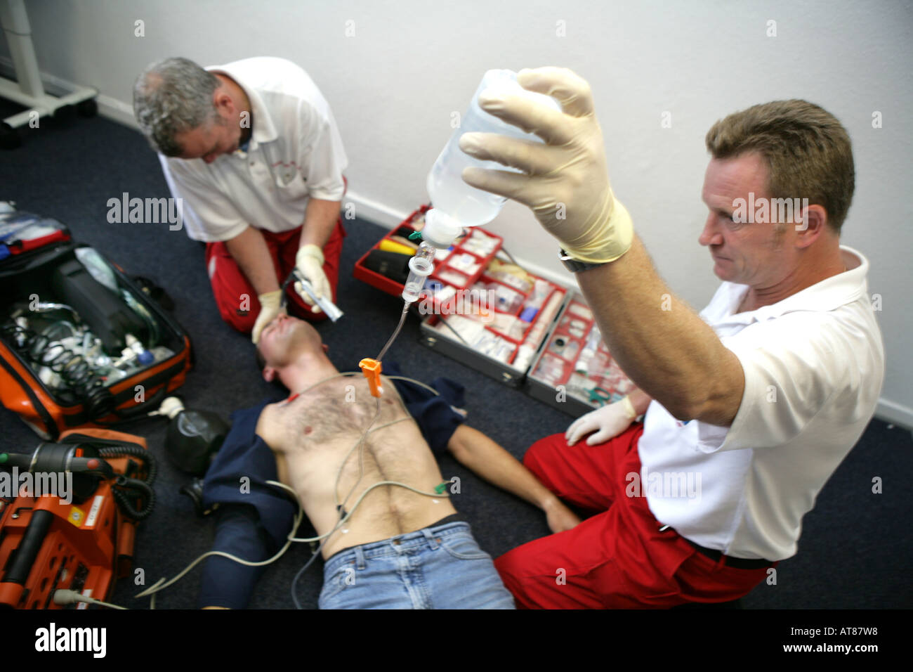 DEU, Germany : Rescue, paramedics in a private home, attempt at ...