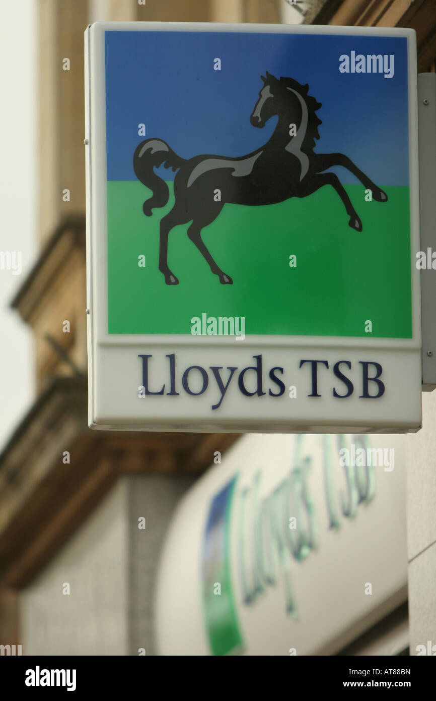 lloyds bank sign Stock Photo - Alamy