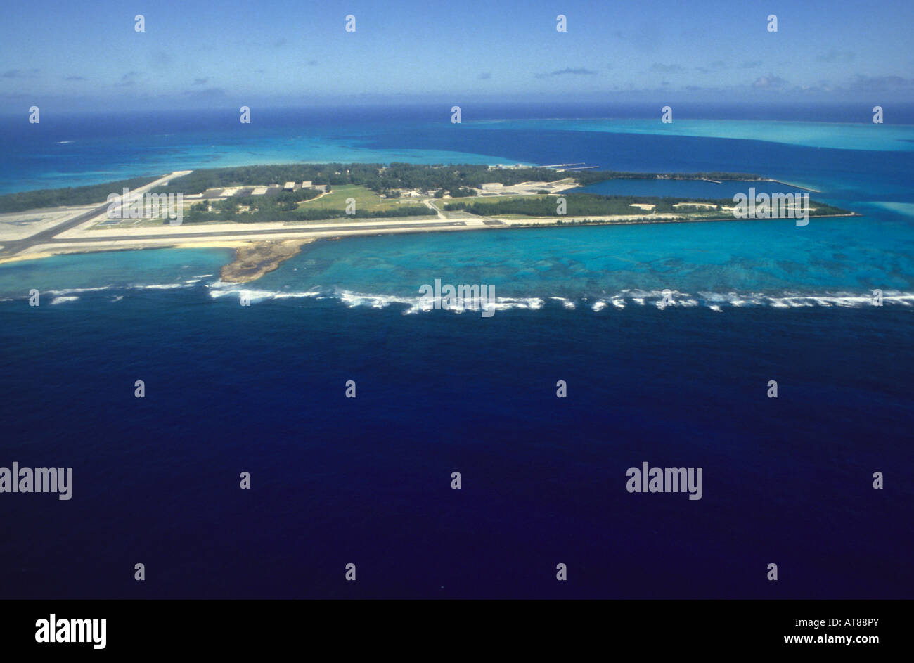 Midway atoll hi-res stock photography and images - Alamy