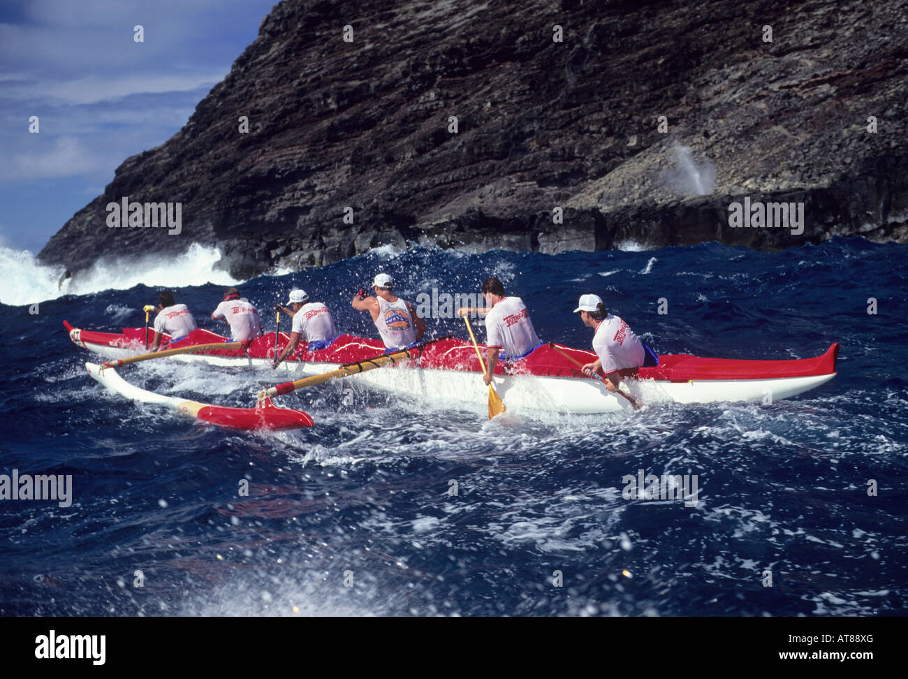 Outrigger canoe racing; Outrigger Canoe Club Men's crew, Men's Lanikai ...