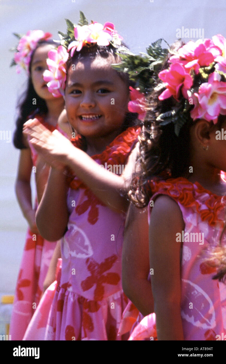 Hula Performance at May Day Celebration. Hula Halau Hula ëO Hokulani ...