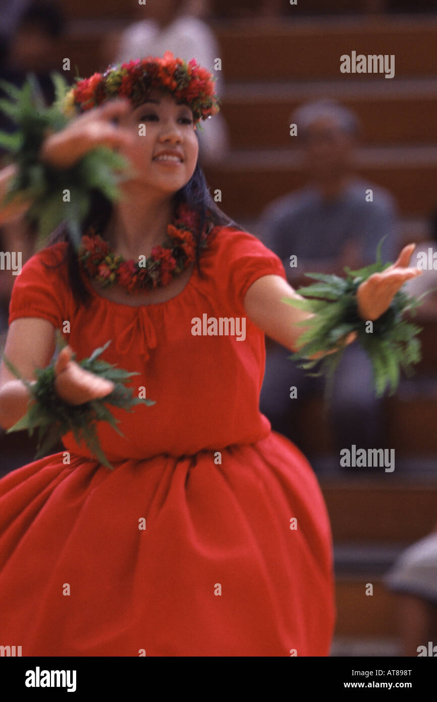 Wahine Kahiko Performance at Hawai'i Secondary Schools Hula Kahiko ...