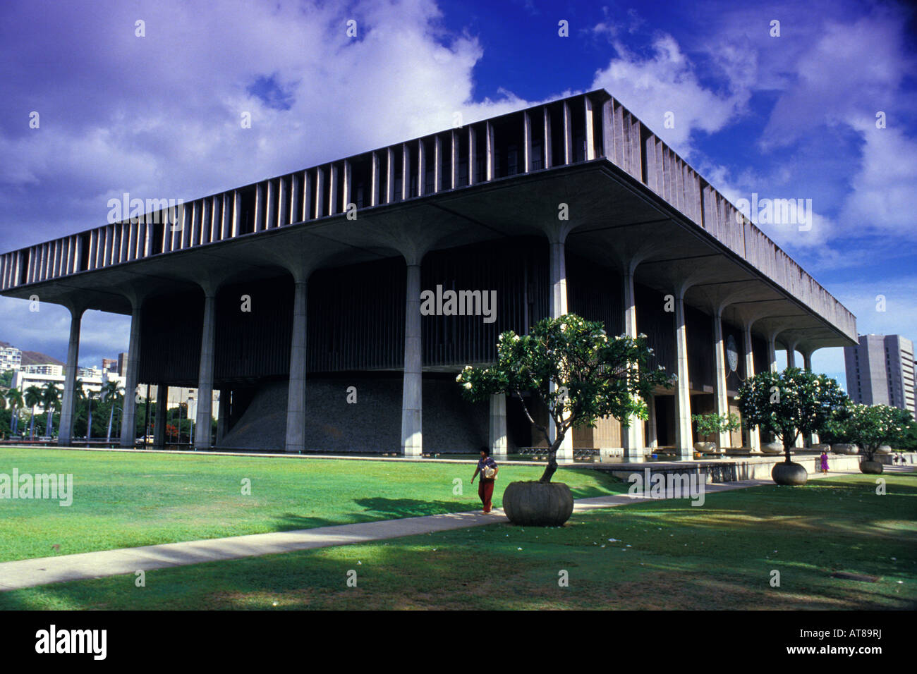 Hawaii State Capitol in downtown Honolulu Stock Photo - Alamy