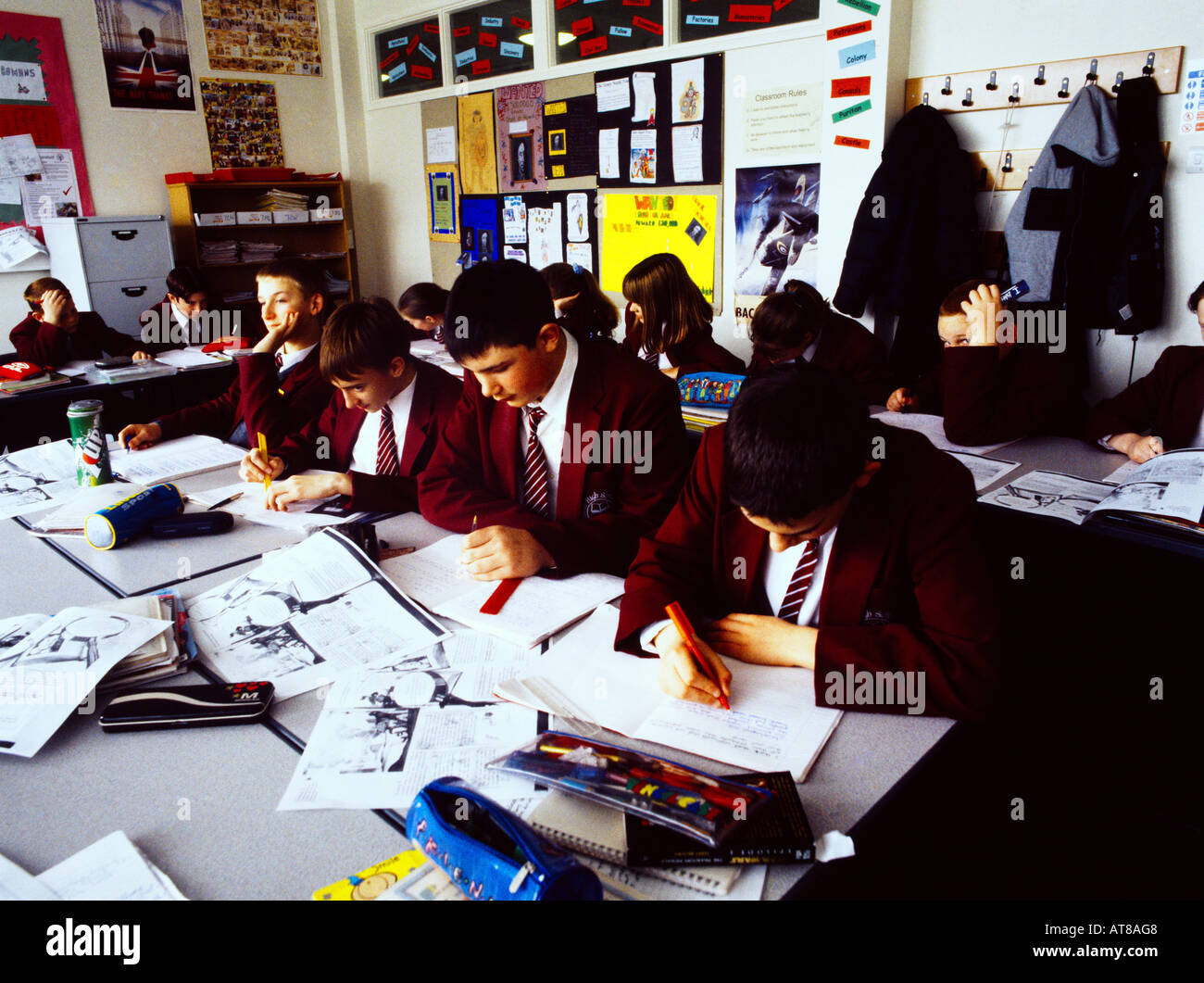 Boys in classroom england hi-res stock photography and images - Alamy