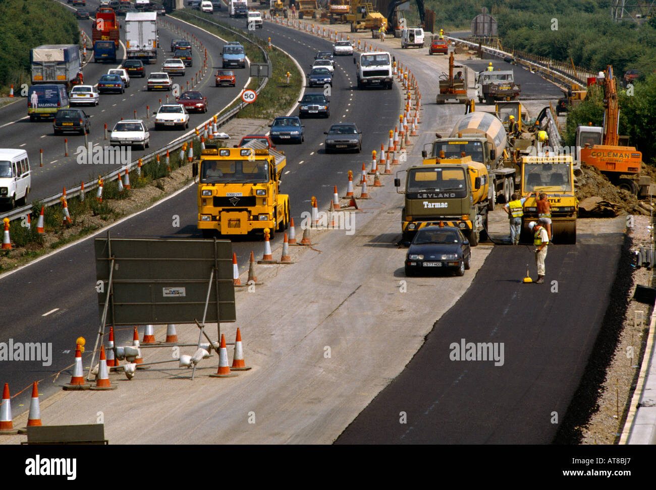 Motorway m25 construction hi-res stock photography and images - Alamy