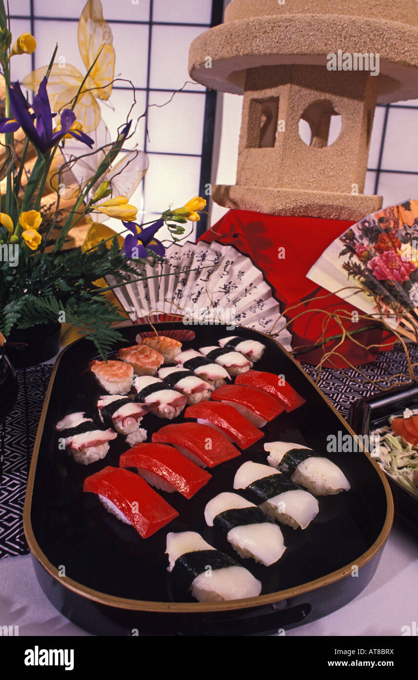 Japanese lacquer tray hi-res stock photography and images - Alamy