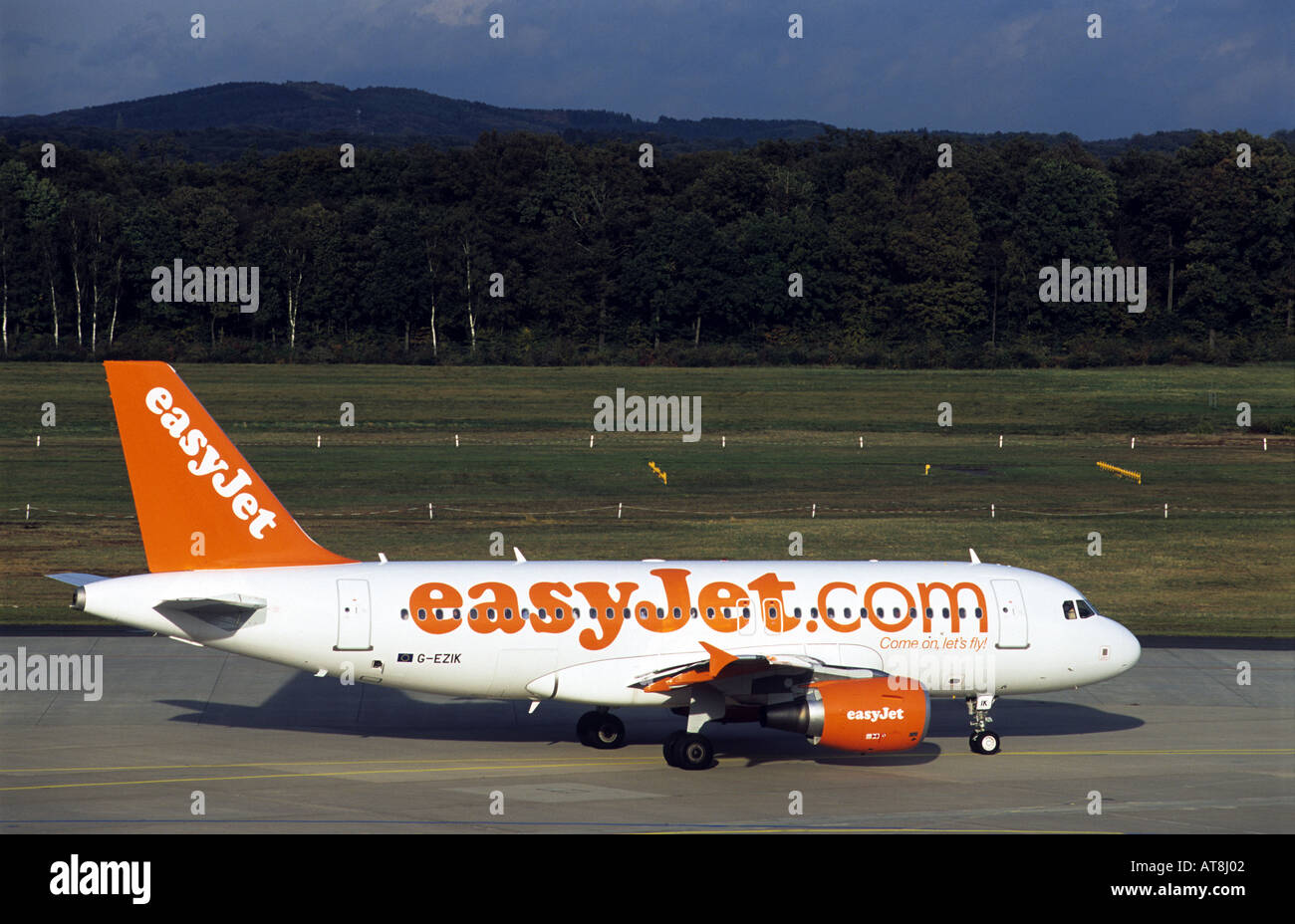 Easyjet Airbus A319 airliner at Cologne/Bonn international airport ...