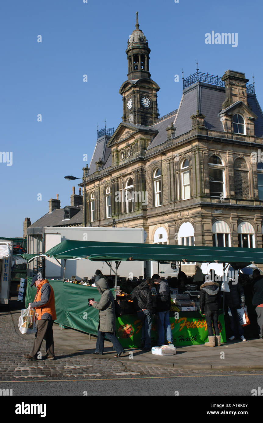 Victorian market stalls hi-res stock photography and images - Alamy