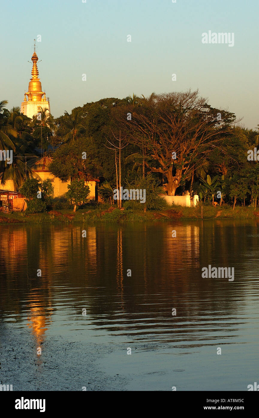 Lake meiktila hi-res stock photography and images - Alamy