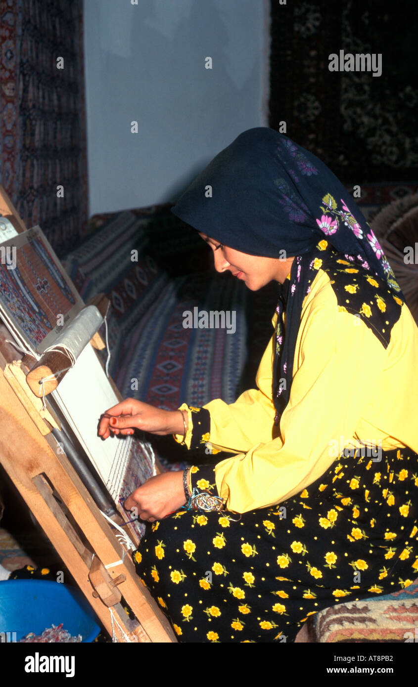 Handmaking hi-res stock photography and images - Alamy