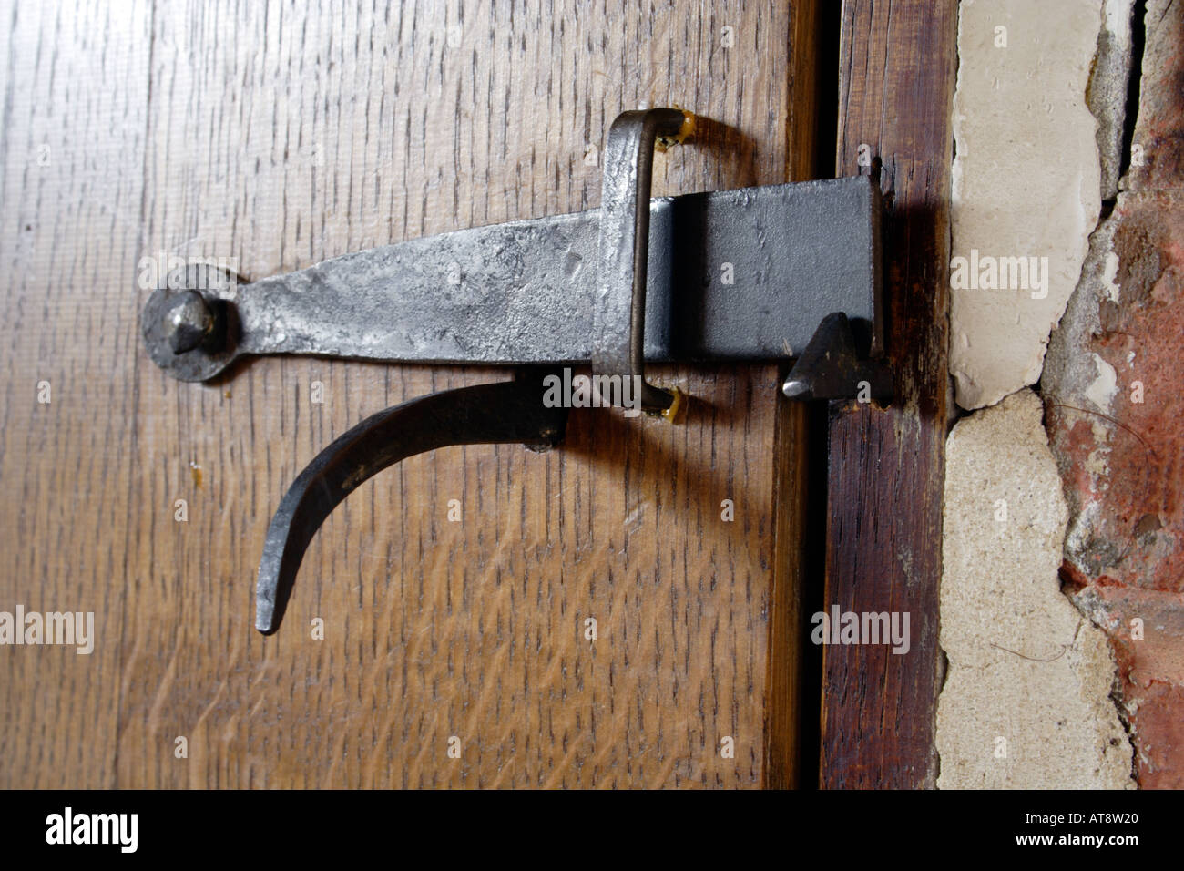 Traditional iron latch UK Stock Photo - Alamy