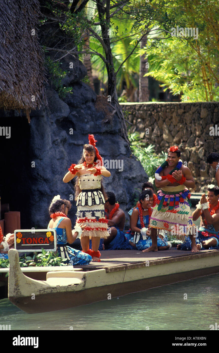 Polynesian dance performances hi-res stock photography and images - Alamy