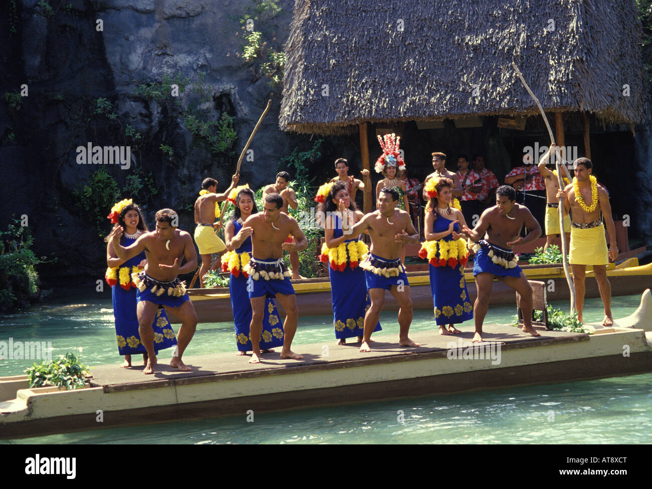Polynesian dance performances hi-res stock photography and images - Alamy