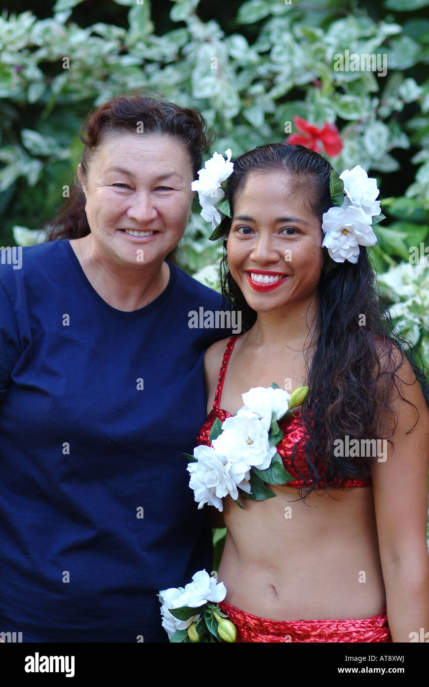 Hula teacher hi-res stock photography and images - Alamy