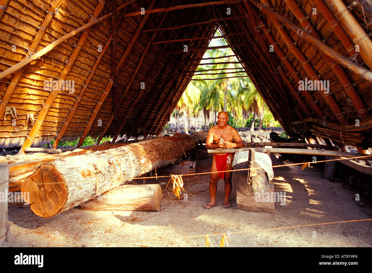 Hawaii canoe carving hi-res stock photography and images - Alamy