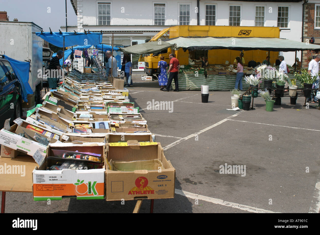 Highworth market place on a market day Stock Photo - Alamy