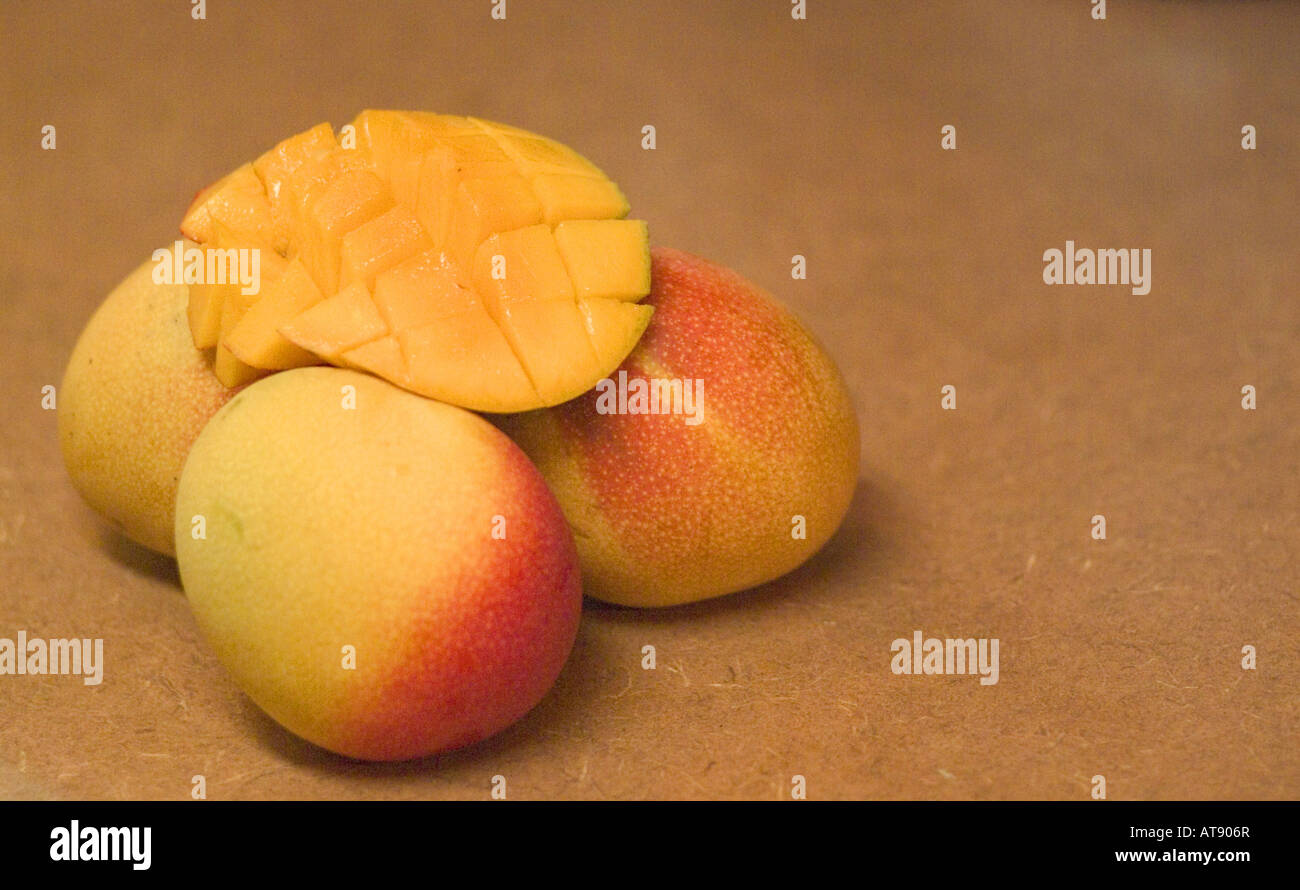 Four ripe mangos hi-res stock photography and images - Alamy
