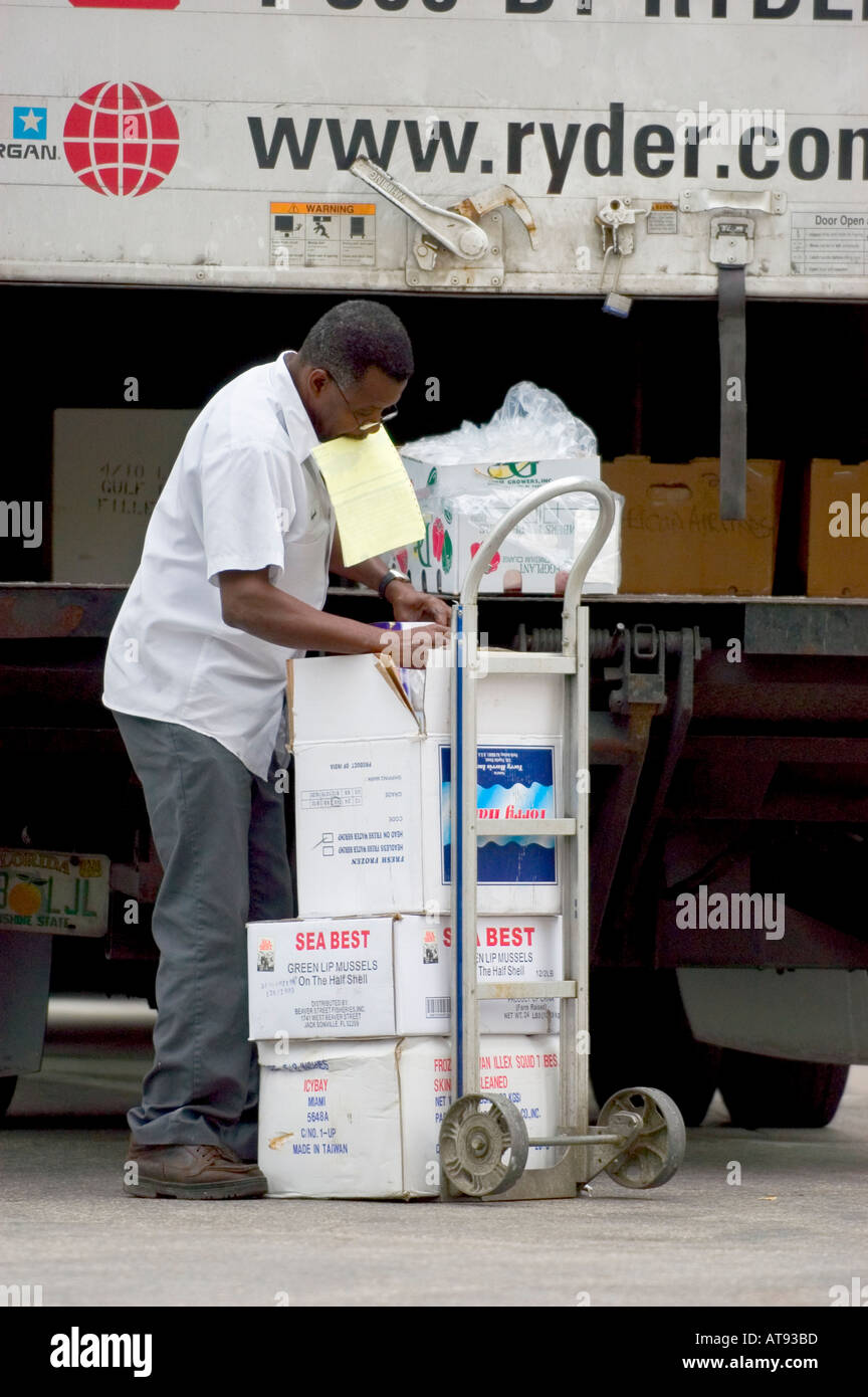Unloading truck hi-res stock photography and images - Alamy