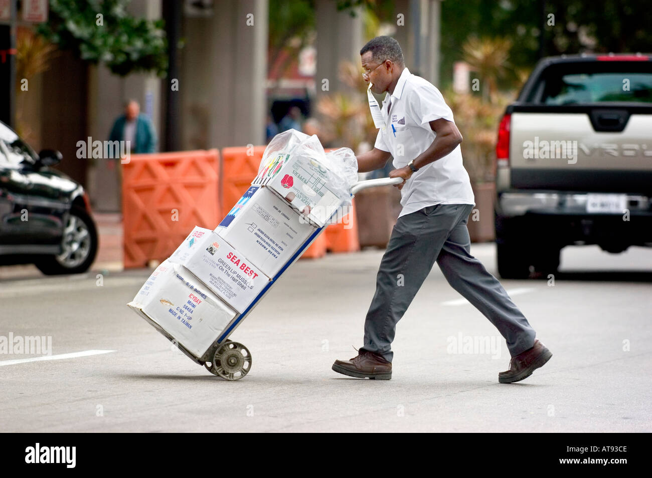 Unloading truck hi-res stock photography and images - Alamy