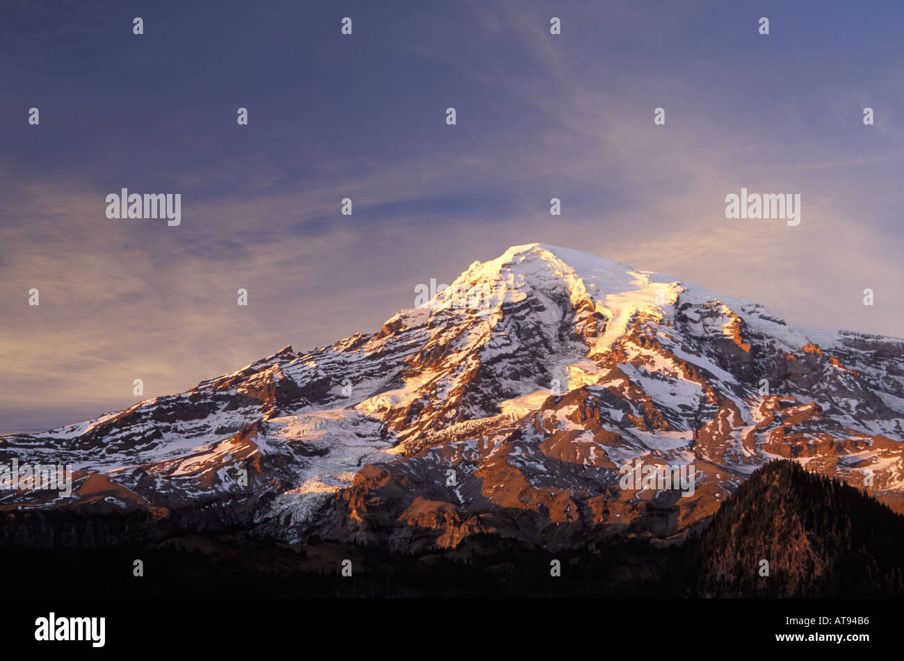 Mount Rainier at sunset from Rucksecker Point Mount Rainier National ...