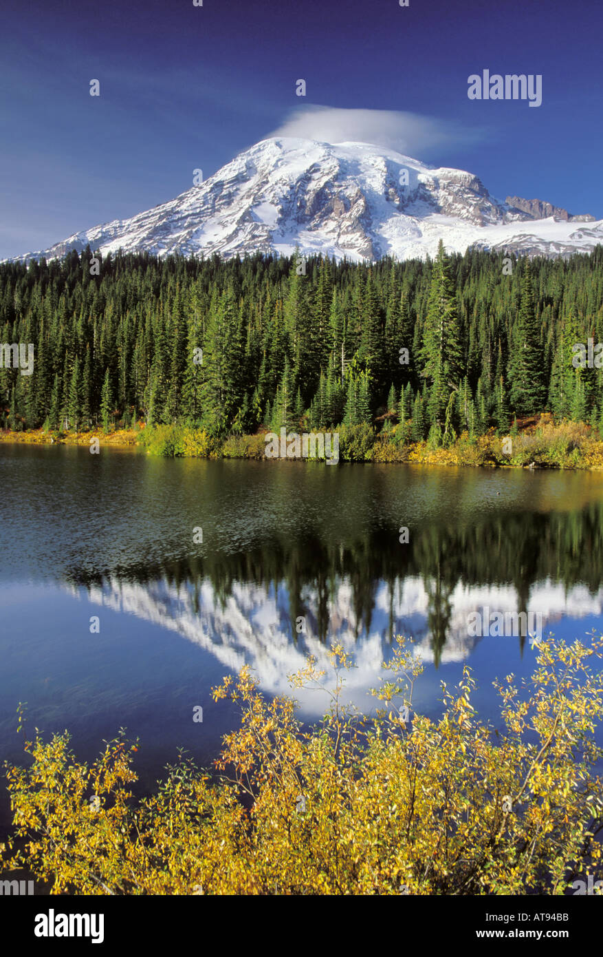 Mount Rainier reflection on Reflection Lakes in autumn Reflection Lakes ...
