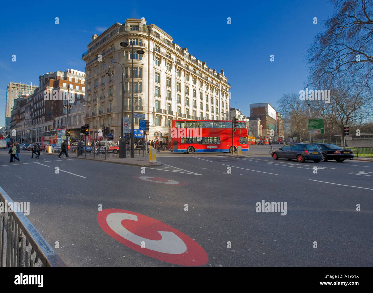 Traffic London Hyde Park Corner High Resolution Stock Photography and Images - Alamy