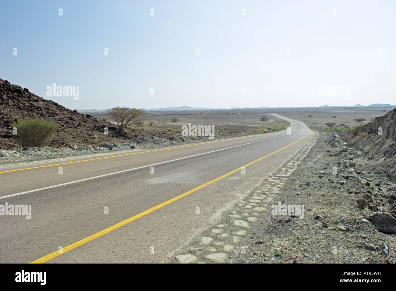 Highway desert road oman hi-res stock photography and images - Alamy