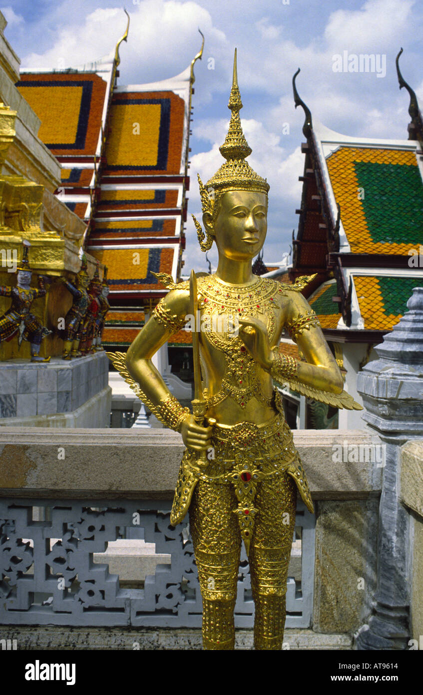 Statue royal hi-res stock photography and images - Alamy