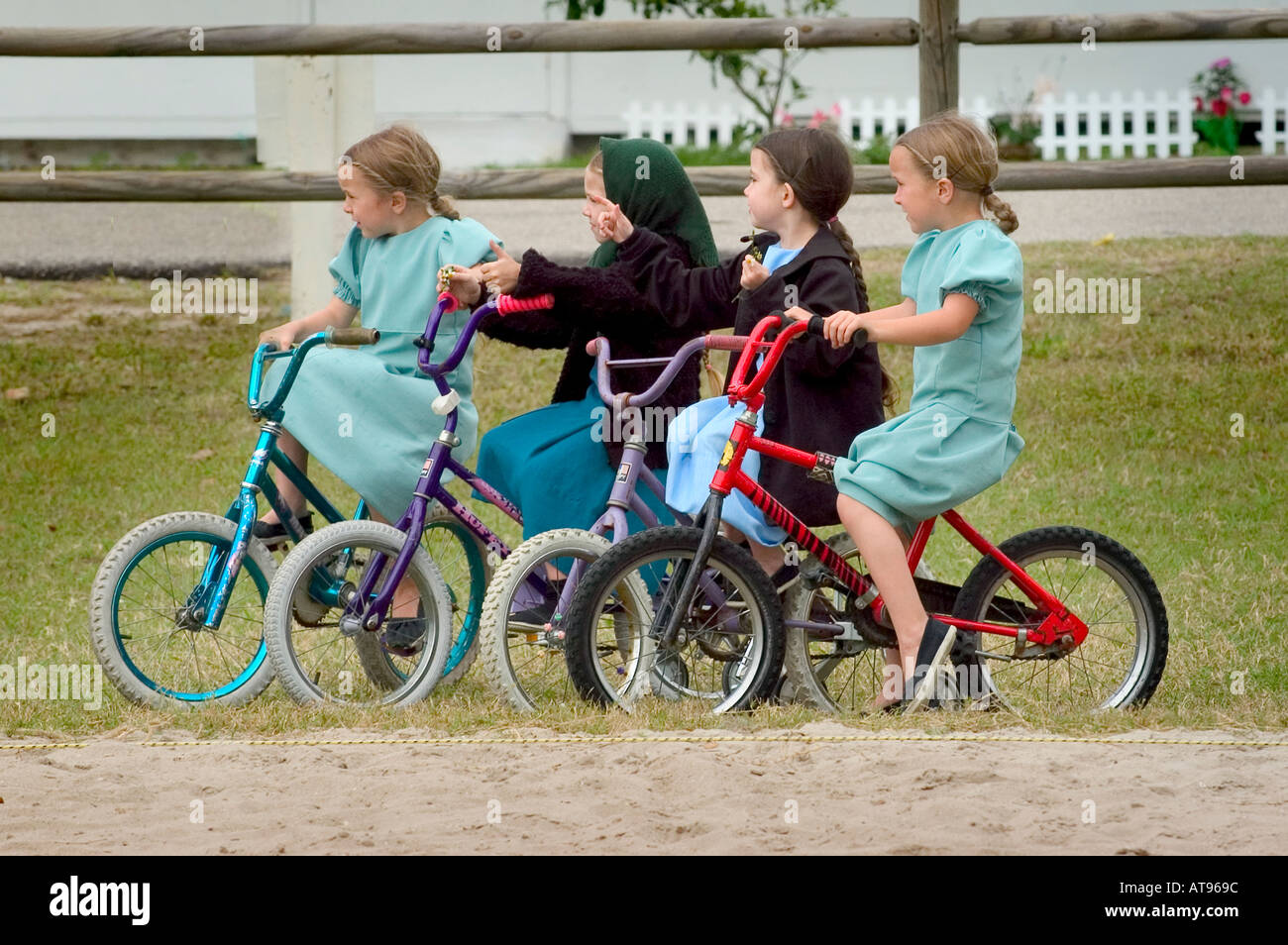Amish activities at their winter quarters at Pinecraft Village Sarasota ...