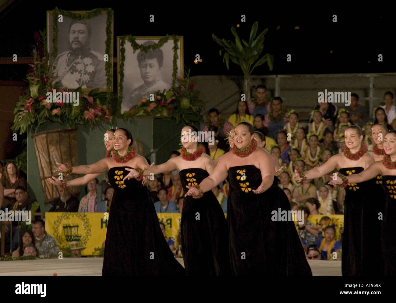 Merrie Monarch Hula festival dancers 2006 Stock Photo - Alamy