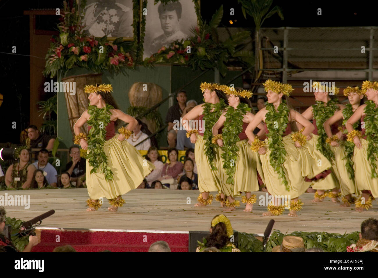 Merrie Monarch Hula festival dancers 2006 Stock Photo - Alamy