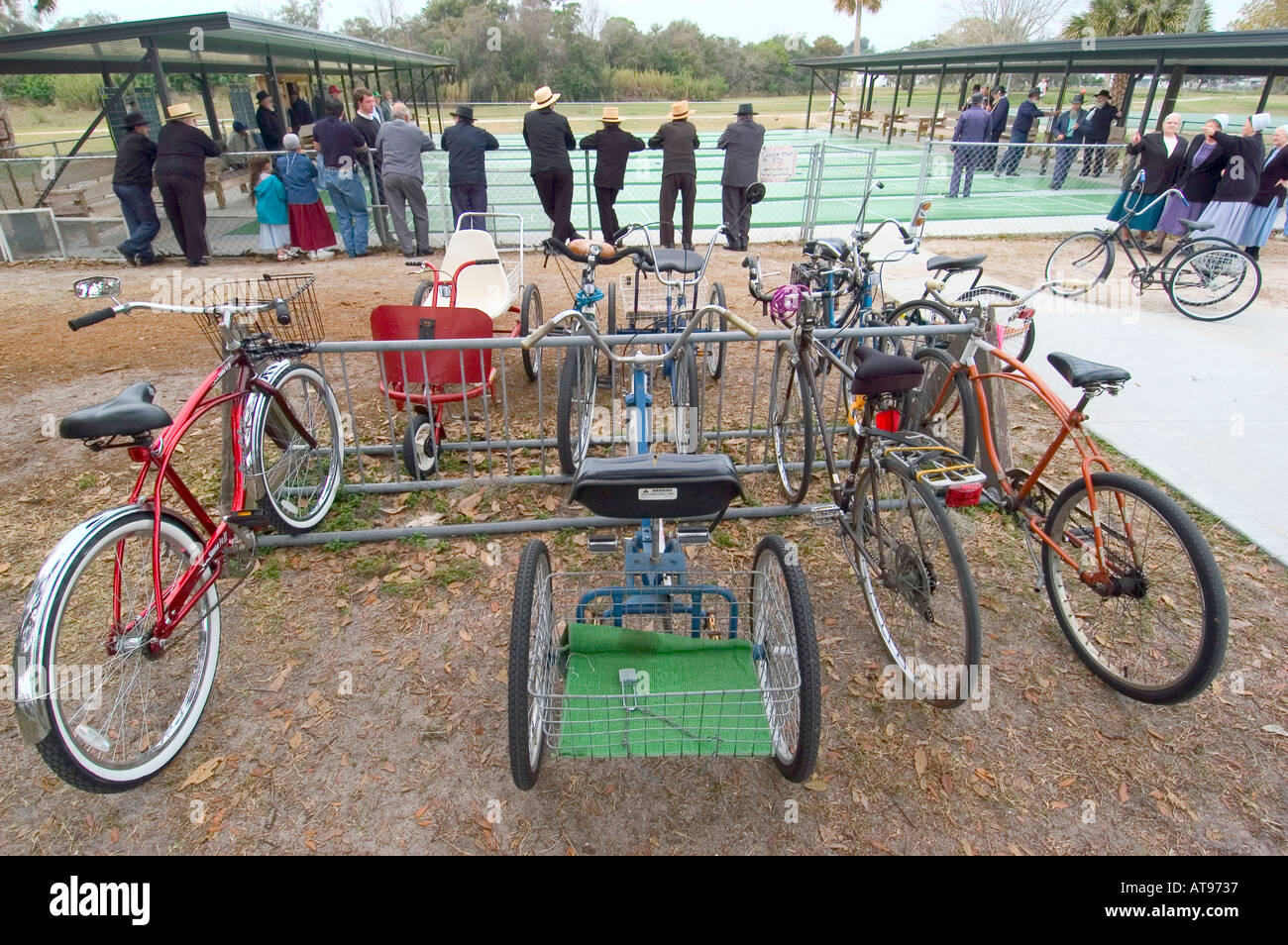 Amish activities at their winter quarters at Pinecraft Village Sarasota ...