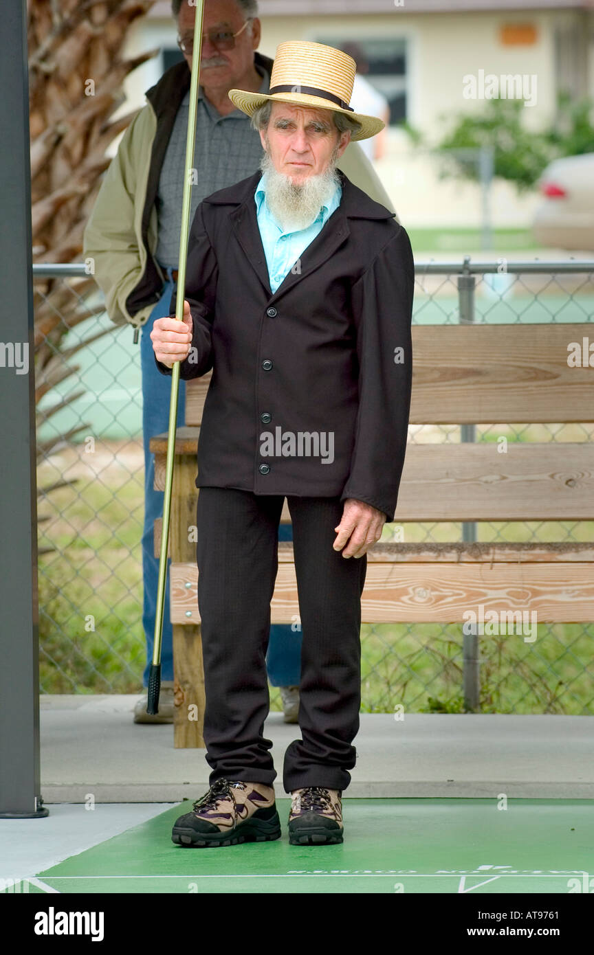 Amish activities at their winter quarters at Pinecraft Village Sarasota ...