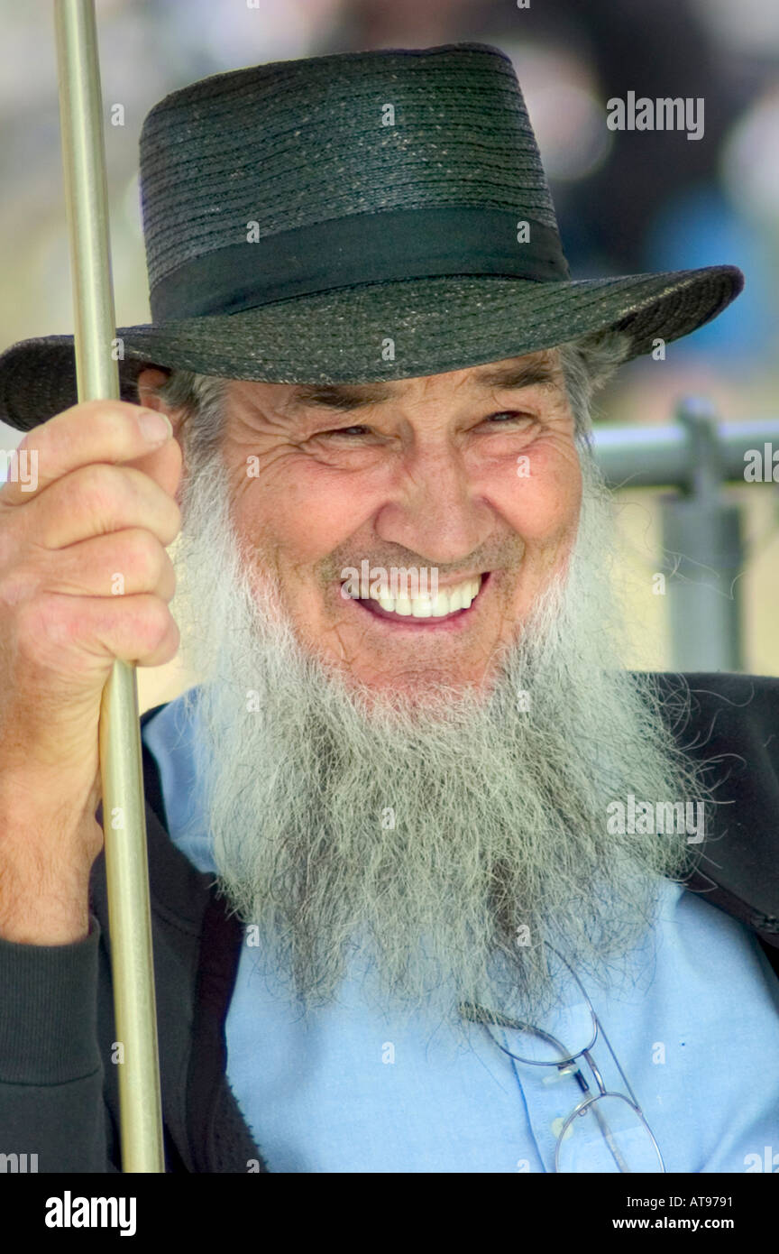 Amish activities at their winter quarters at Pinecraft Village Sarasota ...